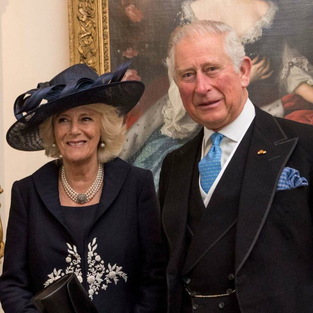 SM le Roi adresse un message de compassion à la Reine Camilla - L ...