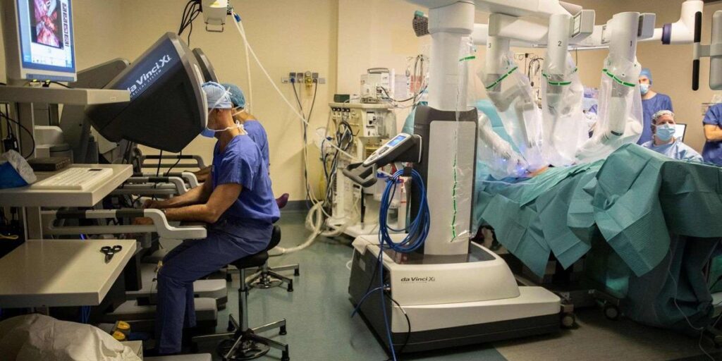 Robot Da Vinci en action à l’Hôpital Cheikh Khalifa - L'essentiel Info